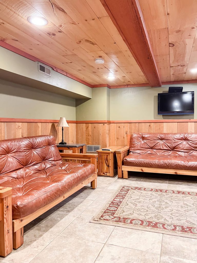 Dormitory – Club 51